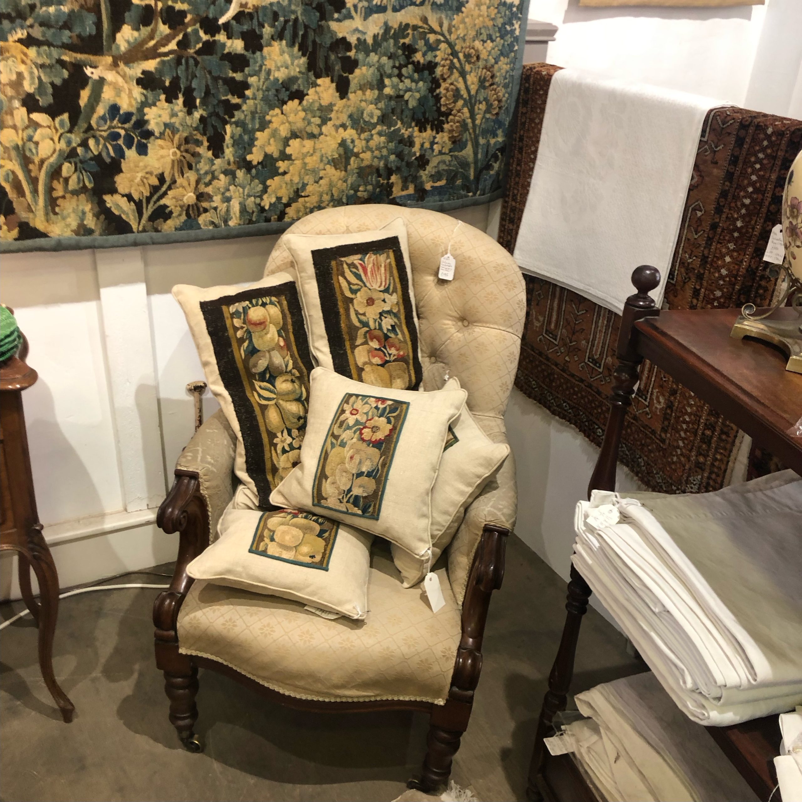 Decorating your home with antiques and vintage items - Petworth ...